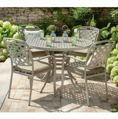 Berkeley 4 Seat Round Dining Set